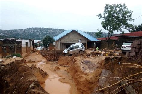 RDC Au moins 120 morts à Kinshasa dans des inondations provoquées par