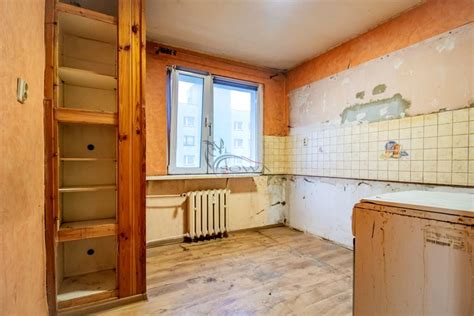 Mieszkanie w bloku mieszkalnym do remontu 45 m² na sprzedaż Czechowice