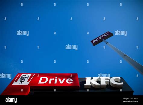 Kfc counter Fotos und Bildmaterial in hoher Auflösung Seite 2 Alamy