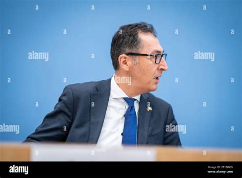 Bundespressekonferenz in Berlin Vorstellung Ernährungsreport 2023
