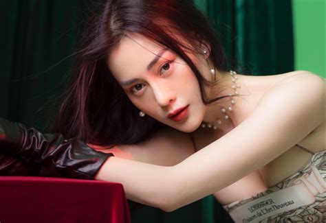 Phương Oanh Thẩm mỹ kéo dài tuổi xuân vừa đổi mặt vừa đổi vận