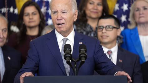 Biden regularizará a medio millón de inmigrantes casados con