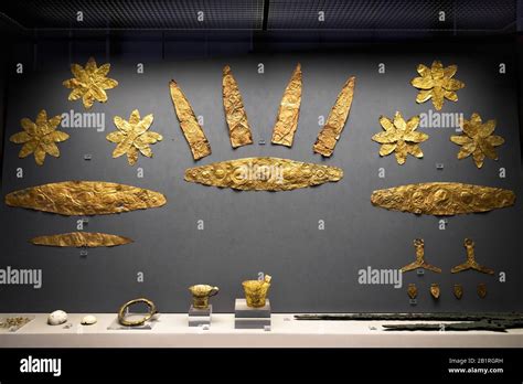 Atenas 7 De Mayo De 2018 Joyas De Oro De La Antigua Micenas Griega