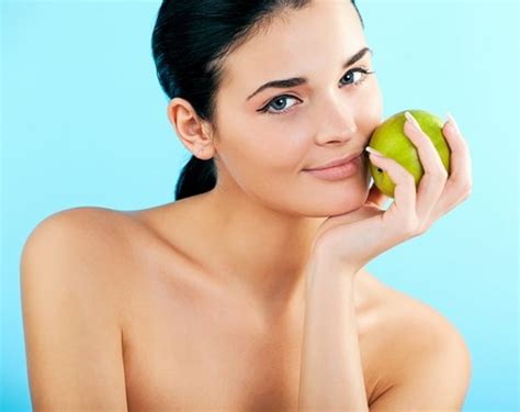 20 Great Benefits Of Green Apples For Hair Skin And Health