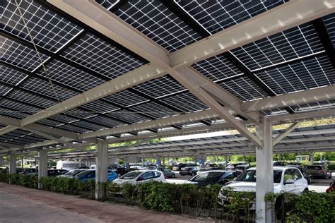 Cargar un coche eléctrico con placas solares cómo hacerlo