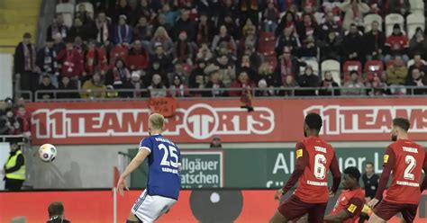 FCK gewinnt 4 1 gegen Schalke 04 Ein Sieg für Seele 1 FC