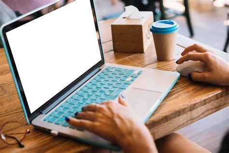 Laptop Zdjęcia darmowe pobieranie na Freepik