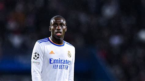 Mercato PSG Un Joueur Du Real Madrid Attend Campos Florentino
