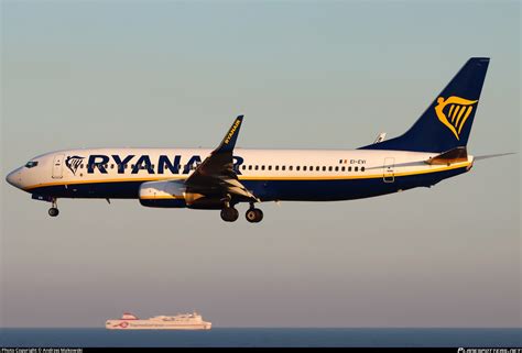 EI EVI Ryanair Boeing 737 8AS WL Photo By Andrzej Makowski ID