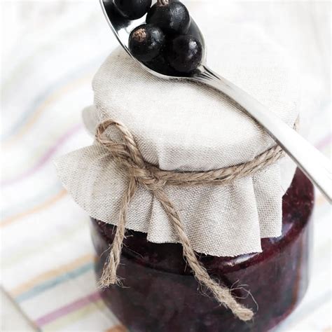 Apprenez à Faire Votre Propre Confiture de Cassis Maison une Recette