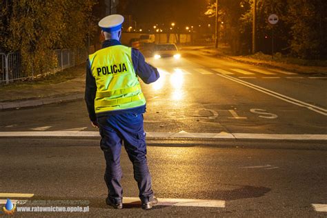 Potrącenie pieszej na pasach w Kluczborku O Polskie Ratownictwo