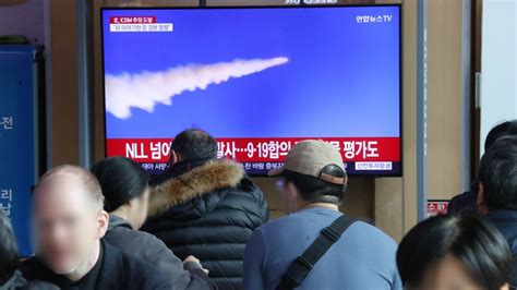 Corea del Norte lanza más misiles tras poner en alerta a Japón con otro