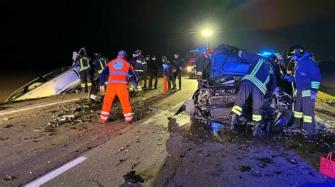 Scontro Tra Due Auto Sulla Via Emilia A Rottofreno Tre Feriti Uno