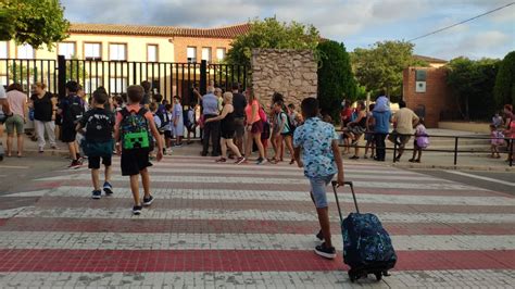 Els alumnes de la Conca de Barberà arrenquen un nou curs escolar Nova