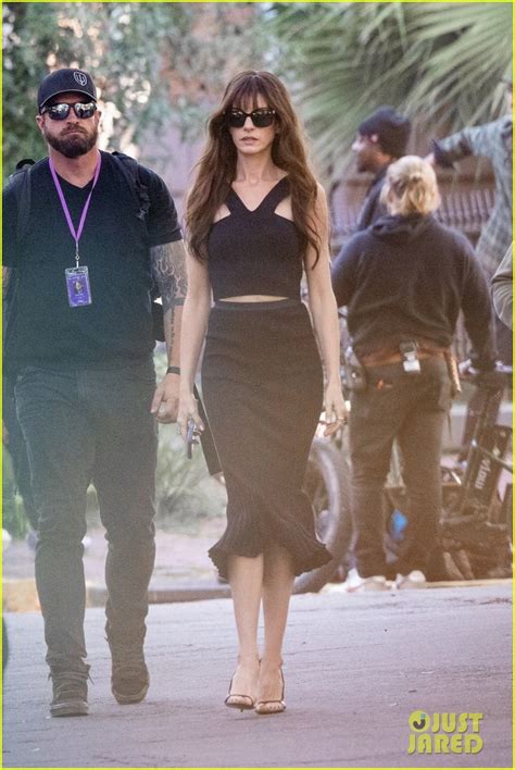 Anne Hathaway Cozies Up To Co Star Nicholas Galitzine On Set Of The