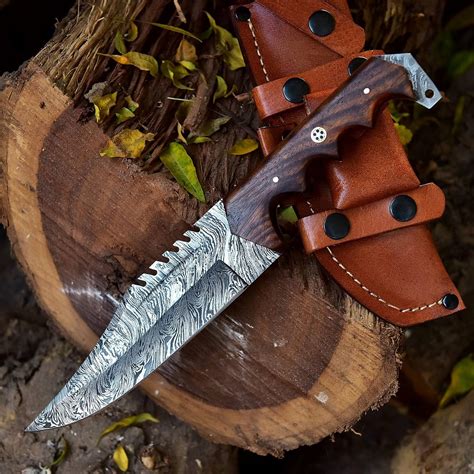 Unique Blades Handmade Damascus Steel Bowie Knife For Hunting Skinning