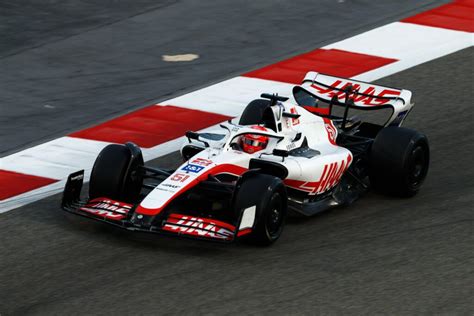 F Haas Pietro Fittipaldi Al Volante Della Vf Nelle Fp Di Austin