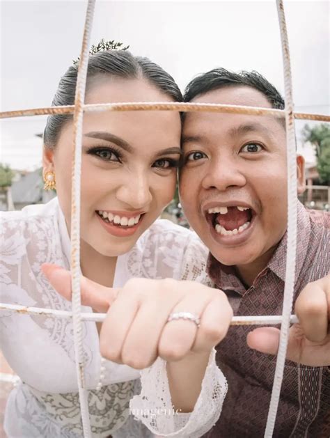 Momen Lamaran Dustin Tiffani Dan Ditha Rizky Amalia Selangkah Menuju