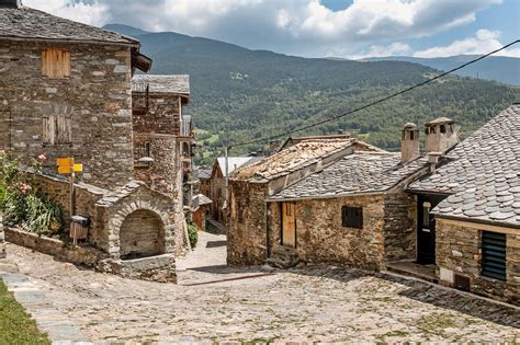 Cinco Pueblos De Los Pirineos Donde Disfrutar De La Naturaleza