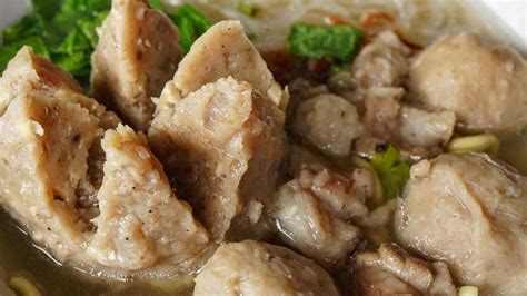 Kuliner Malam Di Palembang Ada Bakso Granat Mas Aziz Dan 7 Bakso Enak