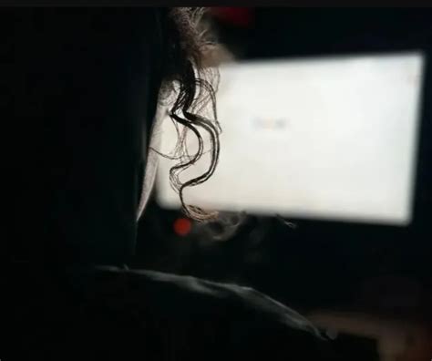 Suspeito Se Passava Por Mulher E Extorquia At R Mil De Homens