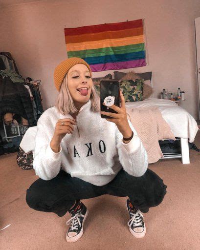 Pin De Barbara Babs Joan Gordon Aka En Lgbtq Youtubers