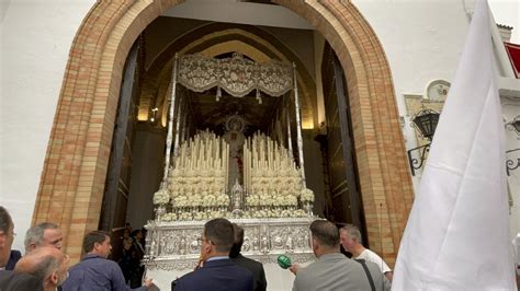 En imágenes la salida de la Hermandad de la Paz Domingo de Ramos en
