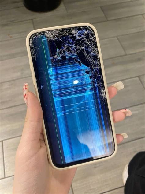 Pin By Emperor Lizzy On Quick Saves In 2024 Cracked Iphone Iphone