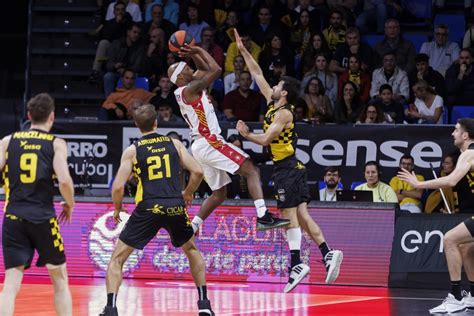 Casademont Zaragoza se destapa en Tenerife con una épica remontada 64