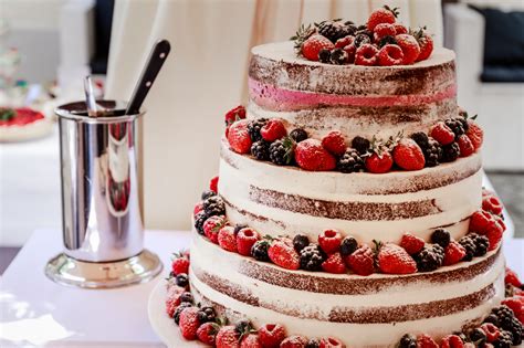 Naked Cake Czyli Tort Weselny W Wersji Minimalistycznej PlanujemyWesele