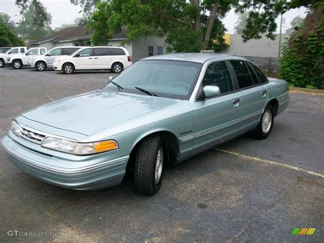 1995 Light Willow Metallic Ford Crown Victoria LX 8927781 Photo 7