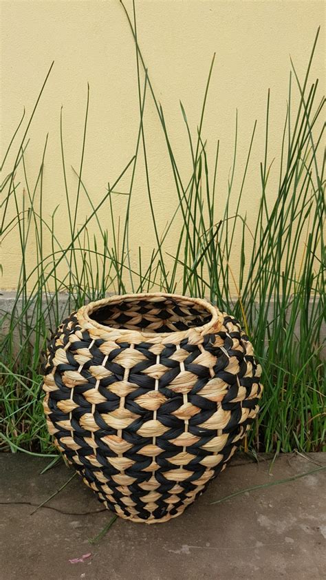 2024 Handmade Woven Straw Woven Basket Plant Pot Rattan Seagrass