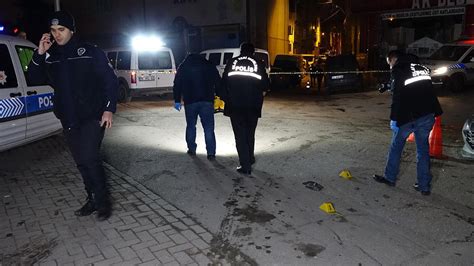 Bursa da silahlı kavga 1 i ağır 2 yaralı Son Dakika Haberleri