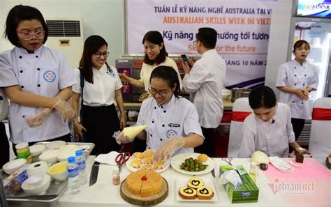 Sinh viên chúng tôi về nông thôn làm việc đều thành công