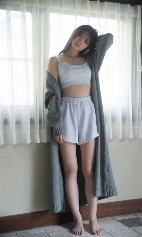 Kokoro Aoshima S Feet I Piedi Di Kokoro Aoshima Celebrities Feet