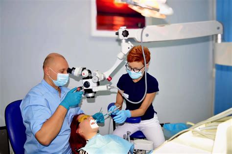Leczenie kanałowe pod mikroskopem Endodoncja Stomatologia