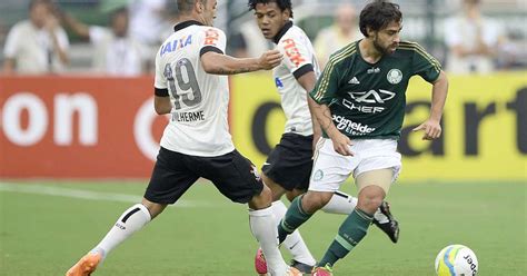 Palmeiras arranca empate no fim e Corinthians aumenta jejum de vitórias