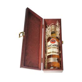 BACARDI CARTA ORO SUPERIOR GOLD RUM 0 7L 37 5 W SKRZYNCE DREWNIANEJ