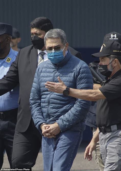 Honduras S Former President Arrives In New York To Face Drug