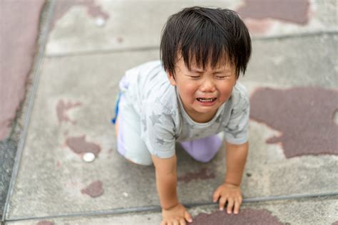 イヤイヤ期はいつから？イヤイヤ期の対処法や接し方を解説 エナレディースクリニック