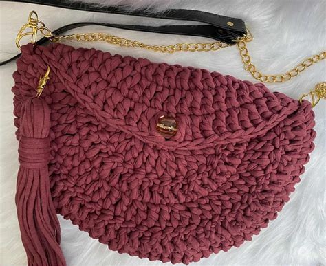 Bolsa Feminina Tiracolo Transversal e Lateral Crochê Moderna