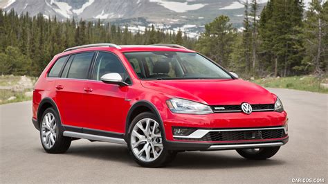Volkswagen Golf Alltrack US Spec 2017MY Front Three Quarter