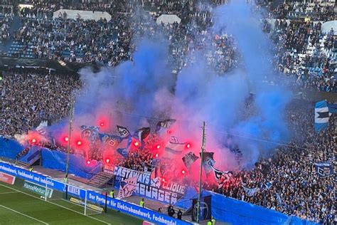 HSV Gewinnt Sieben Tore Spektakel Gegen St Pauli Und Ist Stadtmeister