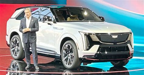 2025 Cadillac Escalade IQ To Start At 130 000 Offer 450 Mile Range