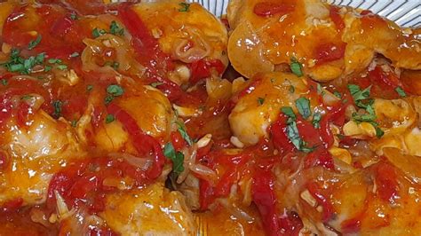 Pollo al chilindrón Receta fácil Pollo en salsa de pimiento asado y