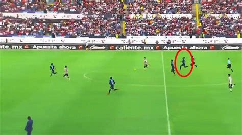 Luis Advincula D Nyan N En H Zl Futbolcusu Oldu Video D Nya Futbolu