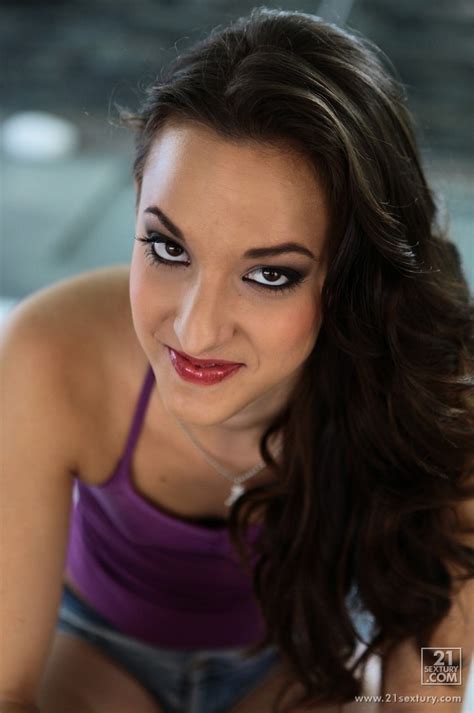 Memek XxX Backstage With Amirah Adara