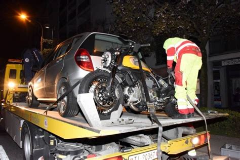 Incidente A Pregassona Centauro Perde La Vita