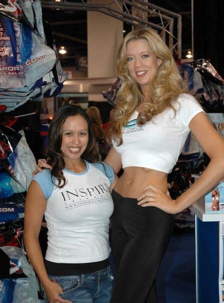 Tall Women Curvy Fashion Pinny Brunettes Denim Pretty Models