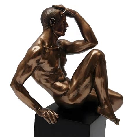 Statuette en résine Homme nu 24 cm